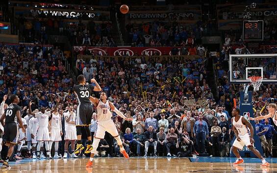 NBA, un anno fa il canestro di Curry contro OKC | Sky Sport