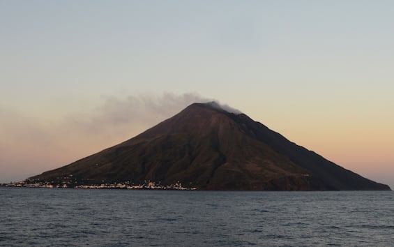 Stromboli, i risultati della prima radiografia muonica del vulcano ...