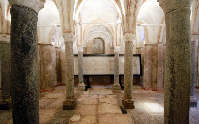 Chiesa San Sepolcro di Milano, la cripta riapre dopo 13 mesi di ...