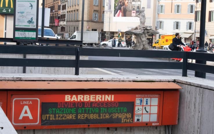 Roma, riapre parzialmente la metropolitana Barberini. FOTO | Sky TG24