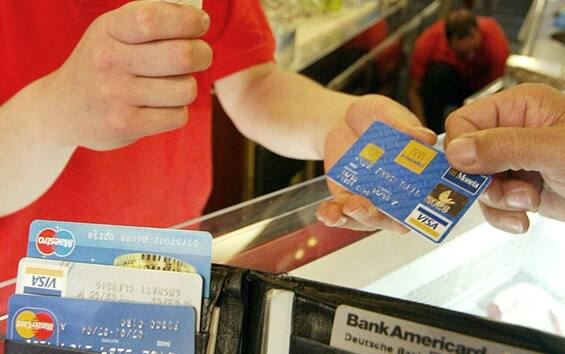 Sconti Iva a chi paga col bancomat e card unica, allo studio il nuovo ...