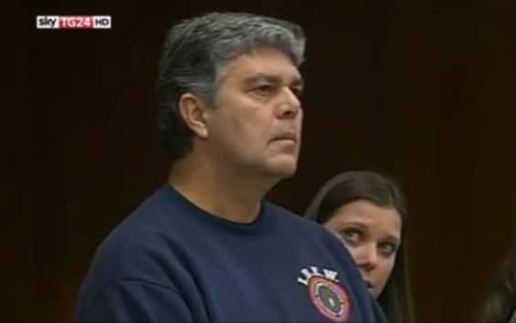 Nassar aggredito in aula, rilasciato il padre di tre atlete abusate ...
