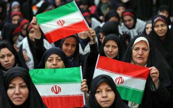 L'Iran celebra il 40esimo anniversario della rivoluzione islamica: FOTO ...