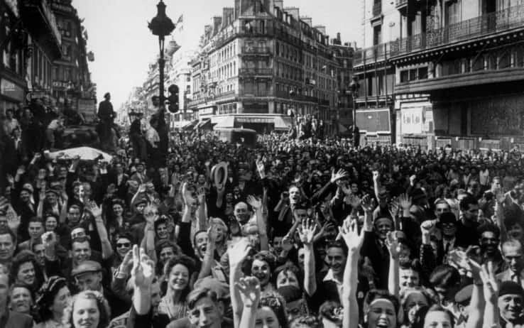 Parigi, 75 anni fa la Liberazione dall'occupazione nazista. FOTO | Sky TG24