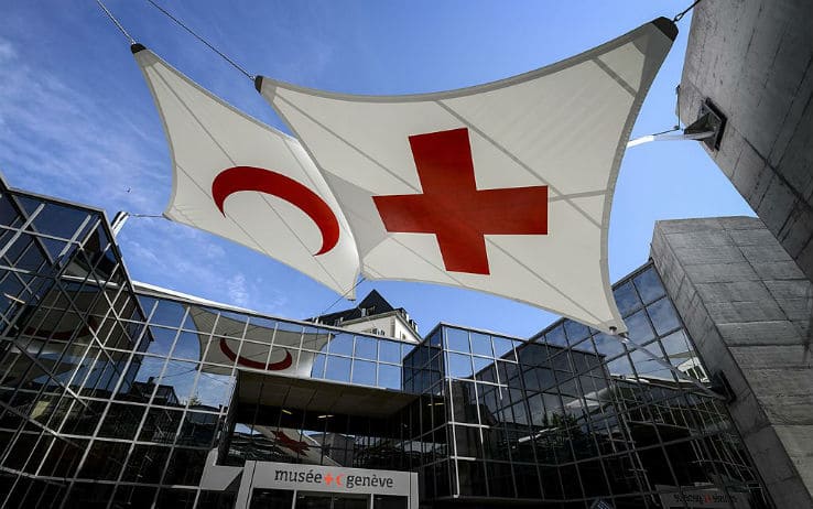 Croce Rossa, la storia dell'organizzazione internazionale | Sky TG24