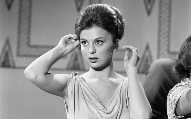 Alessandra Panaro, le foto dell'attrice diventata celebre per 'Poveri ...