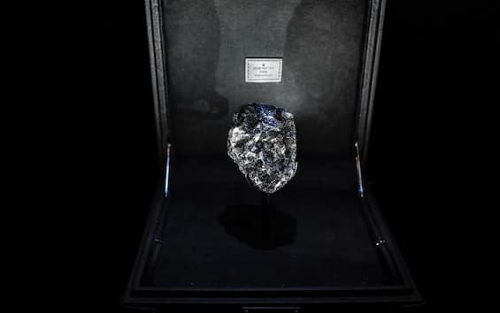 Ecco Sewelo, il secondo diamante più grande al mondo acquistato da ...